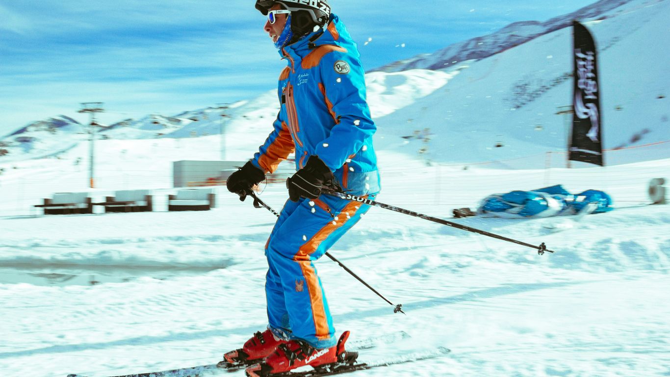 How to choose ski equipment suitable for beginners? | Snowblaze Ski Shop