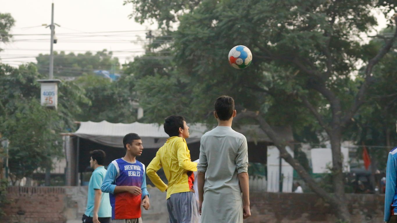 Funny Ball Boy Moments in Premier League Matches - Soccer Fan Central