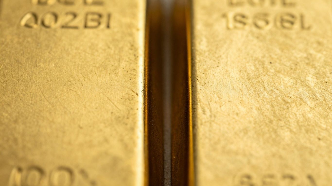 How can you tell the difference between gold and brass?