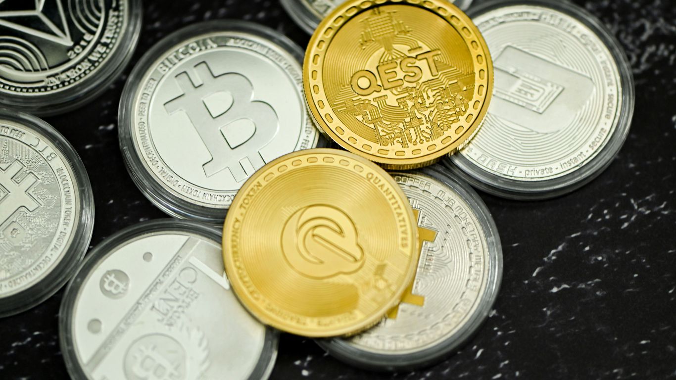 Arthur Hayes' Maelstrom Fund Embraces High-Risk Altcoin Bets for 2026